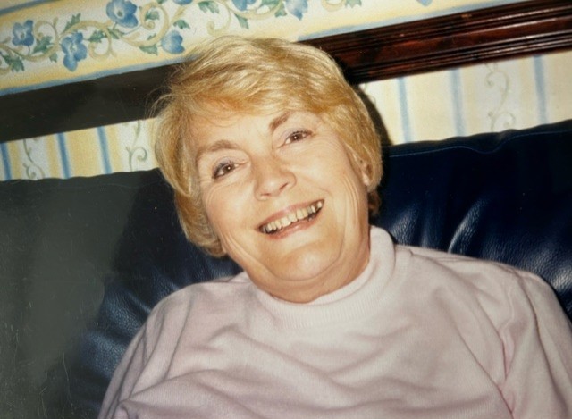 No regrets: Rachel tells her mum Janet's AML story - Leukaemia UK